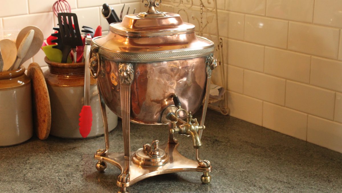 Georgian copper and brass hot water urn – China Rose Antiques