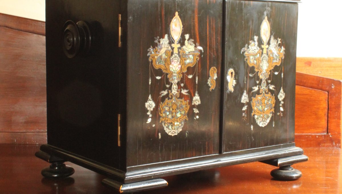 Ladies table compendium – China Rose Antiques